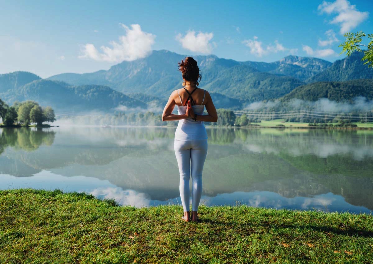 Sandra Hayes - Yoga Ausbildung, Ayurveda, Vedische Astrologie